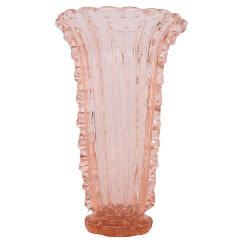 Large And Massive Vintage Italian Vase In Pink Murano Glass Sculptural