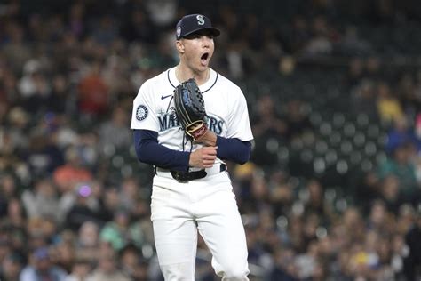 Bryan Woo Carries A Perfect Game Into The 7th Inning As The Mariners Top The Padres 5 2 1170