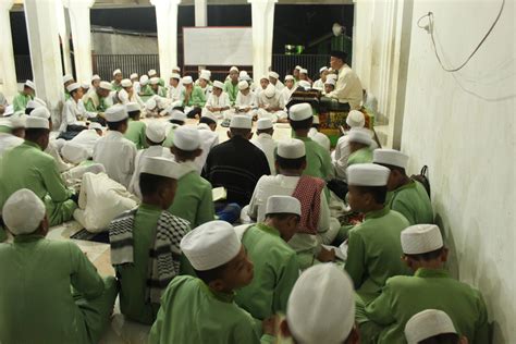Pengajian Rutin Setiap Hari Pondok Pesantren Ddi Al Ihsan Kanang