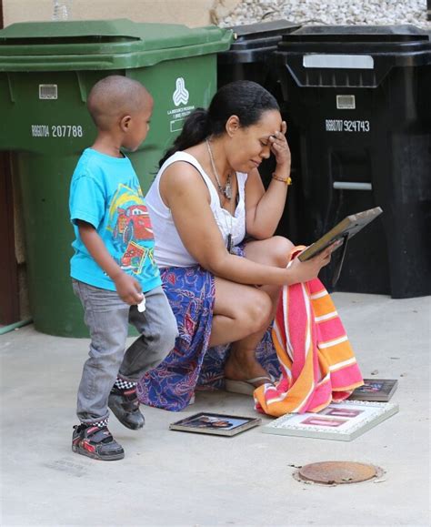 Beyoncé Son demi frère de 4 ans à la rue à cause des impayés de son père Purepeople