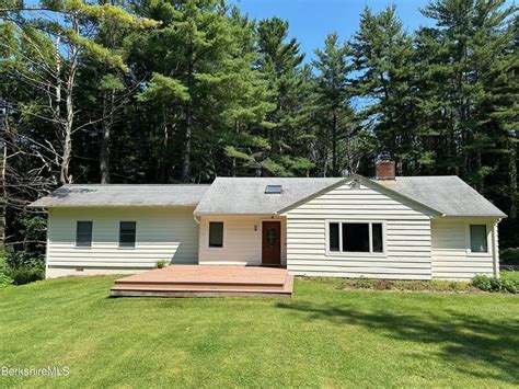 389 Main St Great Barrington Ma 01230 ®