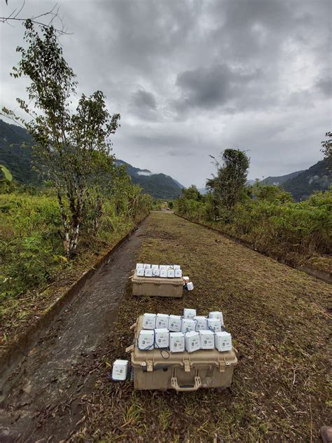 Shear Zone Exploration With Ambient Seismic Noise