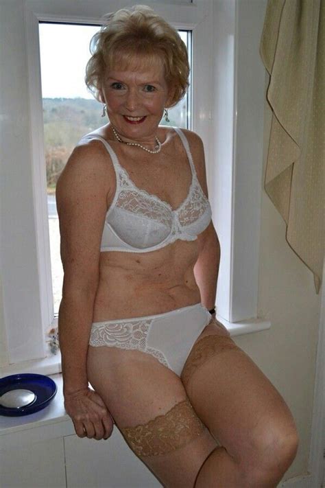 Undressed Ladies For Those With A Mature Preference Page 14 Xnxx