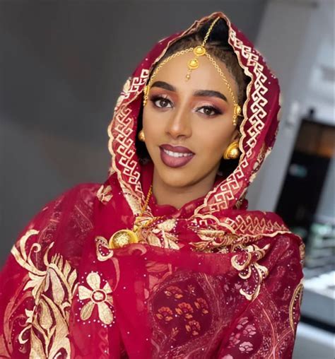 Pin By Aliyan On Aliyas Beautiful Ethiopian Women Ethiopian Women Pretty People