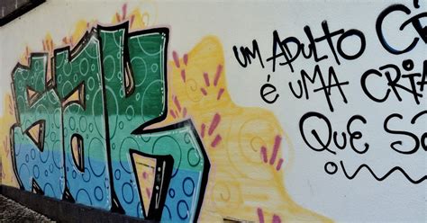 Sinais De Esperança Um Grafite E Um Pensamento