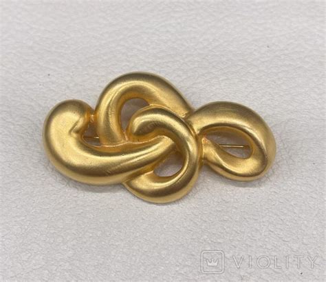 Масивна брошка з матовим покриттям США 80 90 ті роки «violity