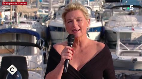 Anne Elisabeth Lemoine Ose Le Décolleté Plongeant Ses Chroniqueu