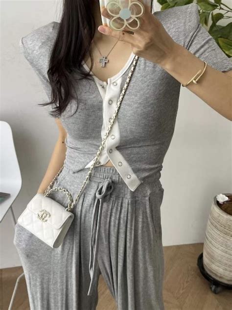 강력추천 가성비 크롭 숏 라인 가디건 앤 밴딩 와이드 팬츠 세트 4 Colors 에이블리