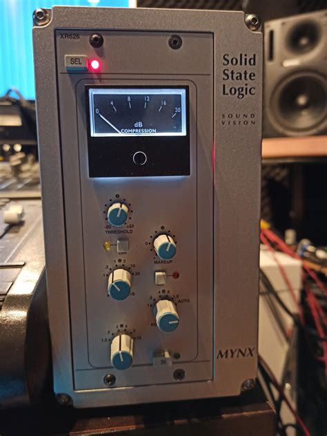 XLogic X Rack XR Stereo Bus Compressor Module SSL Audiofanzine