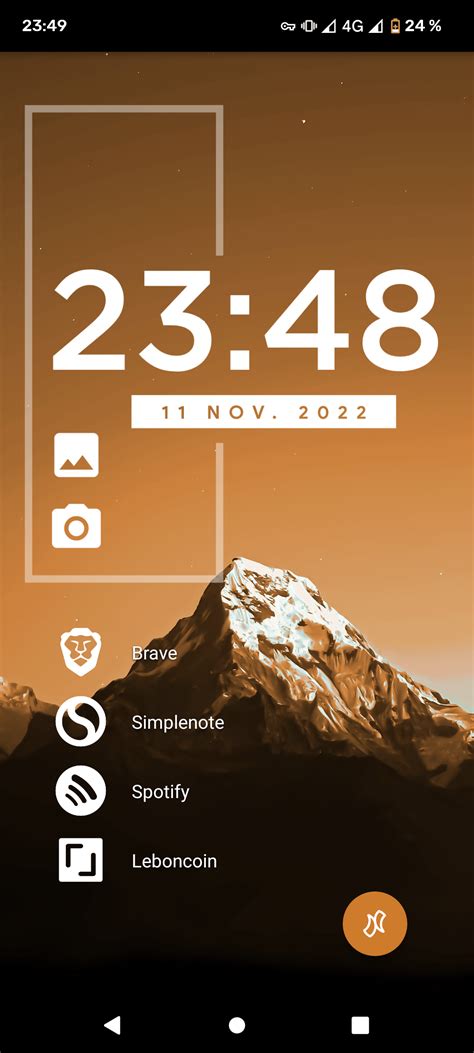 Anyone Has A Black Status Bar And A Wallpaper Offset Since Android 13 Update Rcalyxos