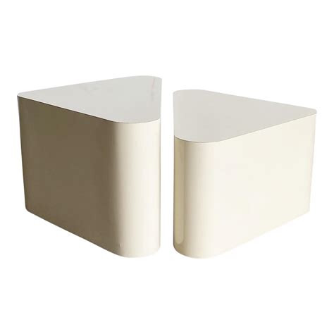 Postmodern Cream Lacquer Laminate Triangular Nesting Side Tables Chairish