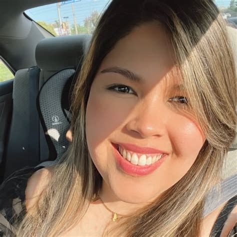 Yumary Guillén Yumagui • Threads Say More