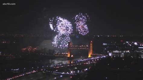 Behind The Scenes A Look At The New Years Eve Sky Spectacular