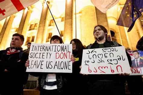 მაკრონი შოლცი ტუსკი თუ საქართველო არ შეცვლის ამჟამინდელ კურსს გაწევრიანების მოლაპარაკებები