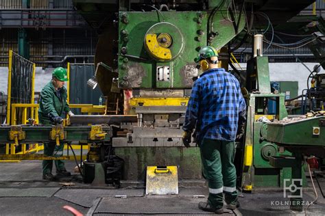 Huta Ferrostal Łabędy Proces Produkcji Stali Kołnierzak Industrial