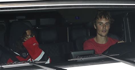 재결합설 저스틴비버♥셀레나고메즈 하키장 데이트 포착[파파라치컷]