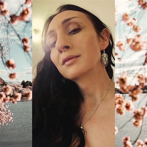 Éloïse 4 Ever Eloise4ever • Threads Say More