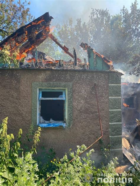 Руйнування зазнали 37 цивільних обєктів у поліції показали наслідки обстрілів Донеччини за