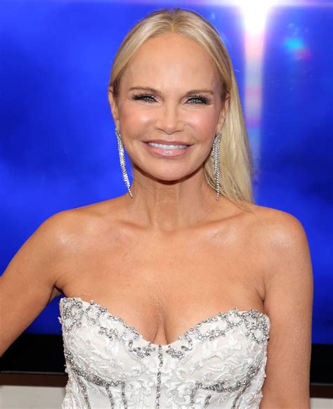 Kristin Chenoweth Dekk Hallene Varmt Kristin Chenoweth