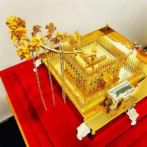 ජයසිරි මහා රන් කරඩු Ran Karadu By Royal Eleganze