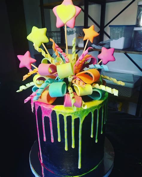 Torta Drip Fluo Elena Vilar Tienda De Comidas Facebook