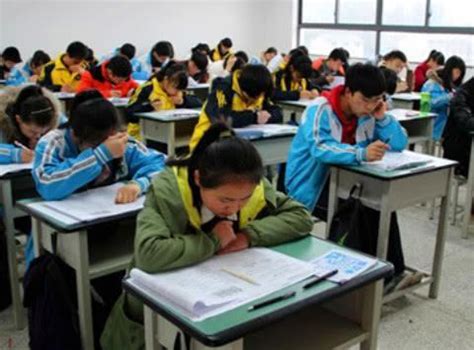 为什么试卷分数下面会有两道横杠不是因为醒目 试卷 分数 横杠 新浪新闻