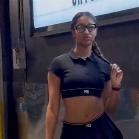 Angel Reese Shows Up To Saturdays Game In Mini Skirt The Spun