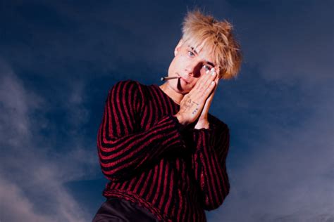 Jxdn surpreende a todos com seu álbum de estreia Tell Me About Tomorrow Keeping Track