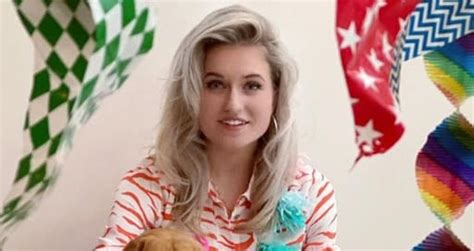 Britt Dekker Verwelkomt Nieuw Familielid Shownieuws