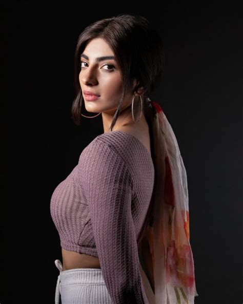 Latest Hot Photoshoot Of Mariam Ansari Style Pk