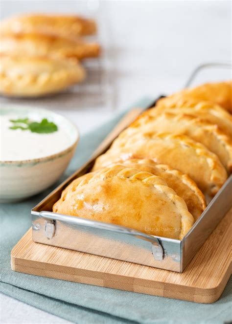 Pulled Chicken Empanadas Lauras Bakery Recept Empanadas Recept Lekker Eten Makkelijke