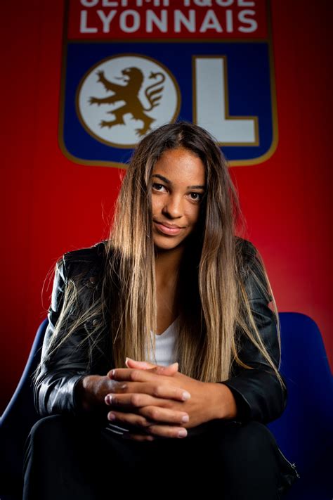 Delphine Cascarino “ici Les Coachs Doivent être Parfaits” Archive Automne 2019 Planète Lyon