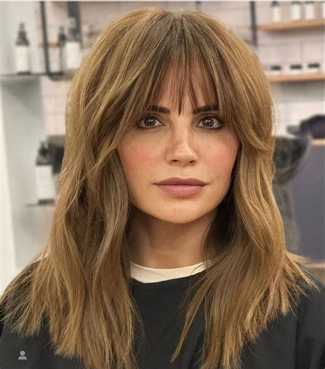 44 Trendy Medium Layered Haircuts With Bangs Artofit