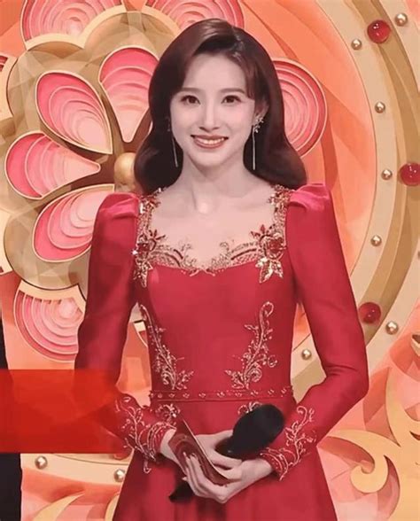 2023年春晚美女多！趙麗穎的腿，秦嵐的腰，馬凡舒的笑容太養眼 每日頭條