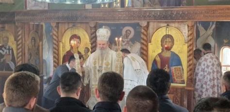 Владика Теодосије служио литургију у Осојану охрабрио народ РТГ