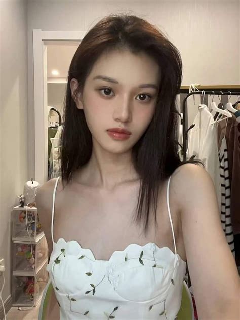 Ghim Của Niwa Trên Shen Yujie