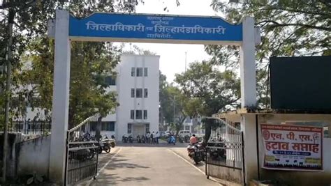 Kadipur Gurugram कादीपुर जिला पुलिस ने Spr रोड से शटरिंग के सामान