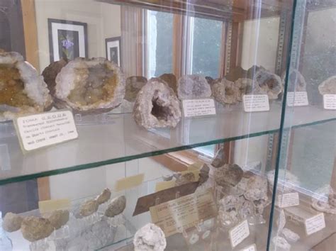 The Geology Page Geologic State Symbols Across America Iowa