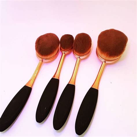 Face Makeup Brushes For A Flawless Look