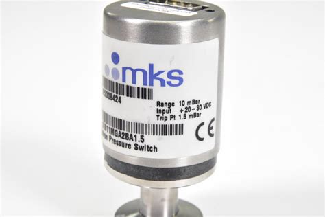 Preview: MKS 51B11MGA2BA1.5, Druckschalter Gehäuseschrauben fehlen