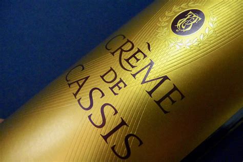 Crème De Cassis De Bourgogne Combier Koenig Design De Marque