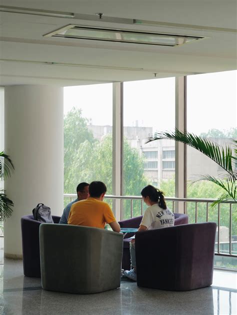 初夏，蓬勃生长 清华大学电子工程系