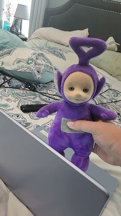 Tinky Winky Loves Among Us Youtube