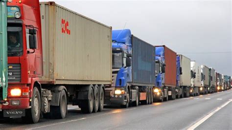 ЗАРАДИ ЖЕГИТЕ От събота до вторник в следобедните часове спират камионите над 20 тона