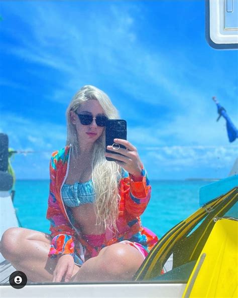 Alanah Pearce Bikini Posts 💜💜😊😊 Shes So Beautiful And Awesome R