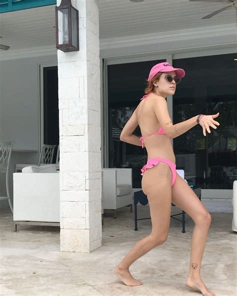 Tallulah Williss Feet