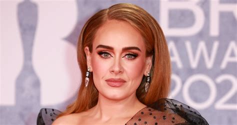 Adele Atendeu E Disse “hello Its Me” O Regresso à Europa Oito Anos