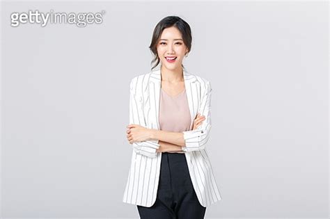 비즈니스 여성 20 29세 청년 비즈니스우먼 미녀 아름다운사람 성인여자 사무실 도시생활 누끼 한국인 동양인 인종 영업사원 판매업 워킹맘