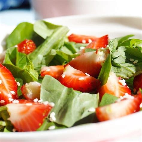 Spinach Salad With Strawberries Easy Salad Recipes