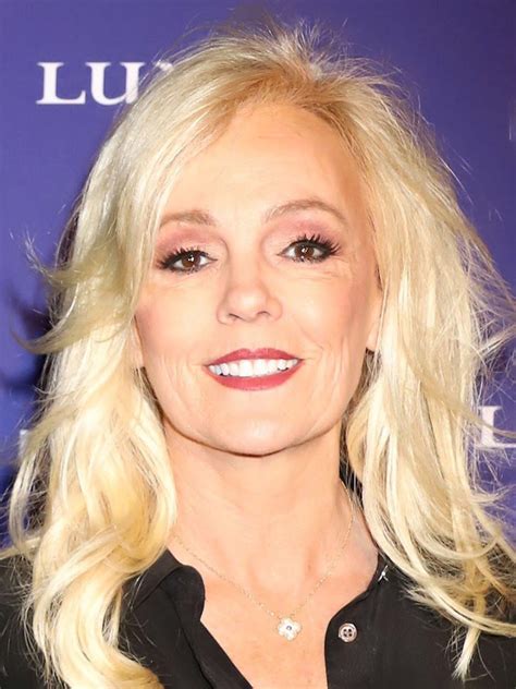 Tammy Bradshaw Biography Line